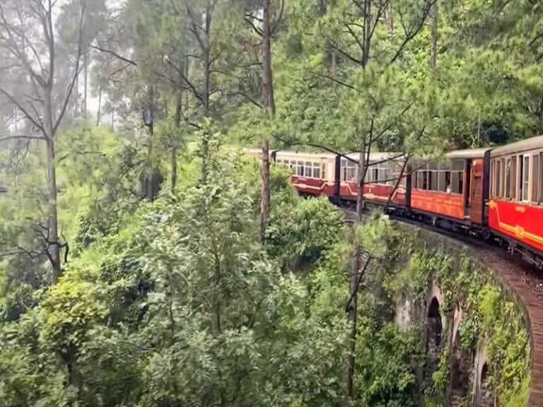 Kalka to Shimla Toy Train Booking, Ticket Price & Time